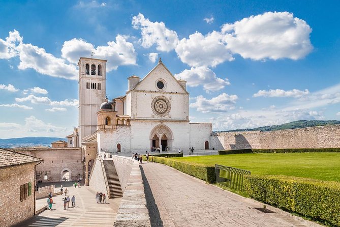 Private Full-Day Tour of Assisi and Cortona From Florence - Visiting the Basilica Di Santa Maria Degli Angeli