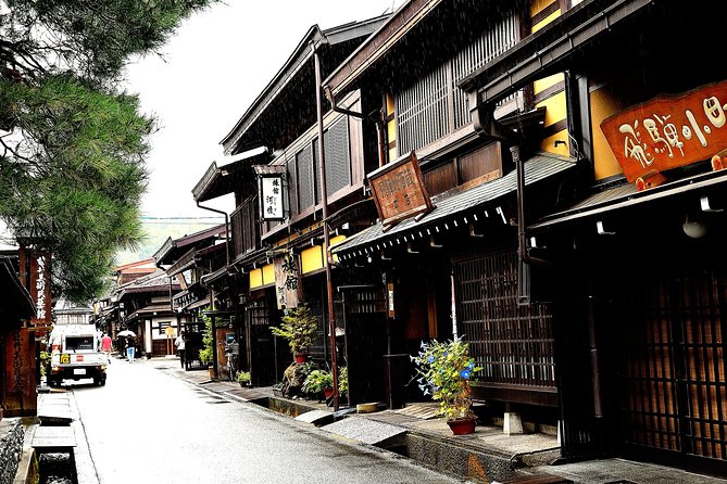 Shirakawago and Hida Takayama Day Trip From Nagoya - Getting to the Tour Meeting Point