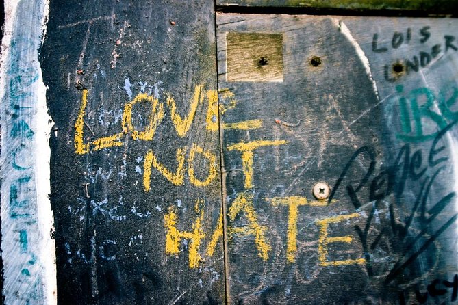 Belfast' Political War and Peace Private Taxi Tour 2 Hrs - Key Points