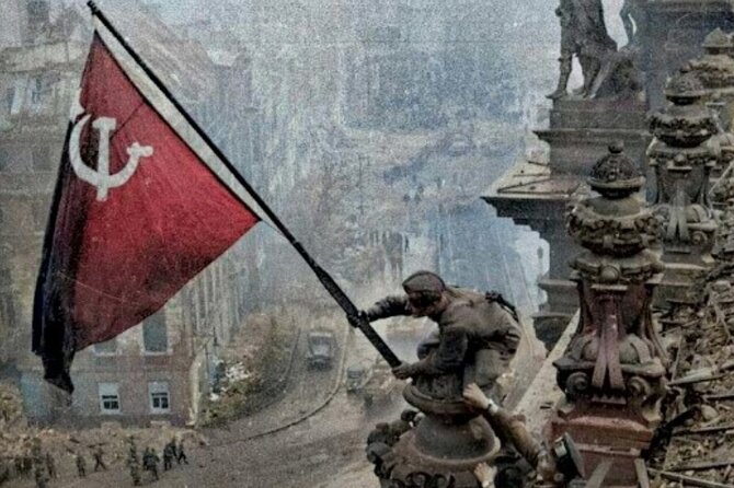 Berlin Battlefield Tour - Operation Berlin 1945 (Small Group) - About Your Stay