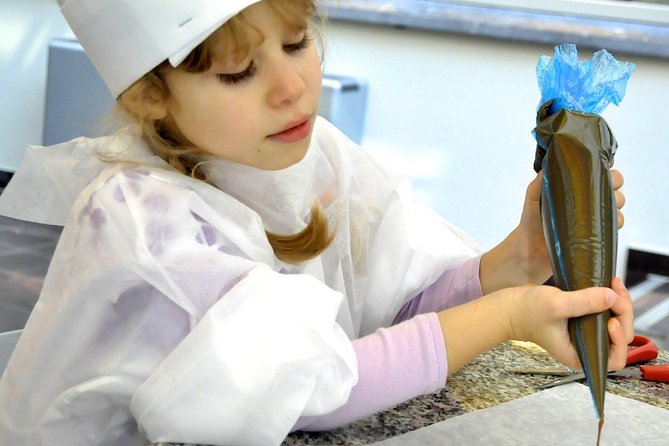 Chocolate Workshop at Choco-Story Brugge - Key Points