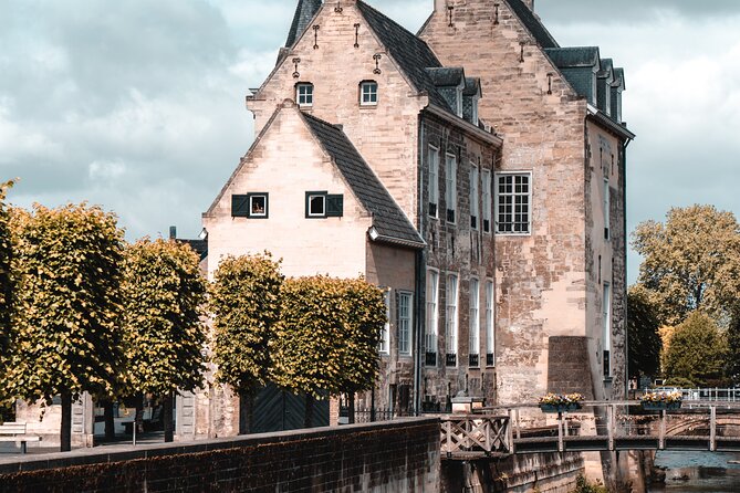 E-Scavenger Hunt Valkenburg: Explore the City at Your Own Pace - Discovering Valkenburgs Rich History and Culture