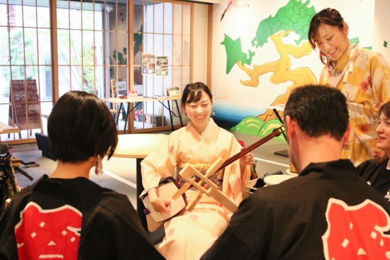 【Tokyo Shami】Lets Make a Mini Shamisen and Play It! - Key Points