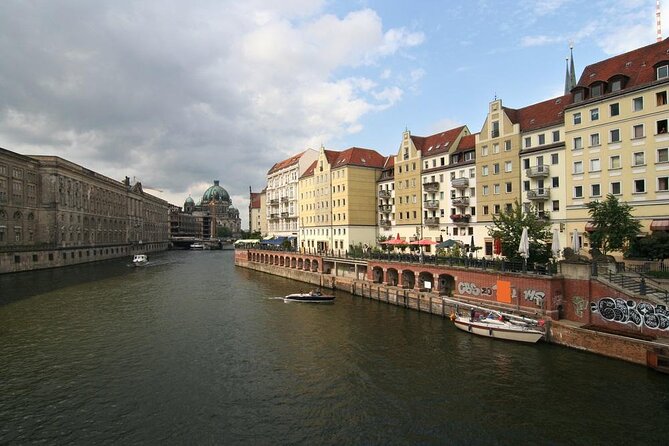 Evening Aperitif Tour Aboard the Motor Yacht Fitzgerald - About Your Stay
