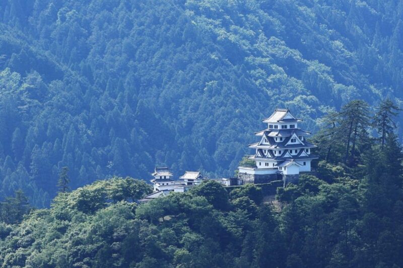 From Takayama: Gujo Hachiman -History, Traditions and Crafts - Key Points