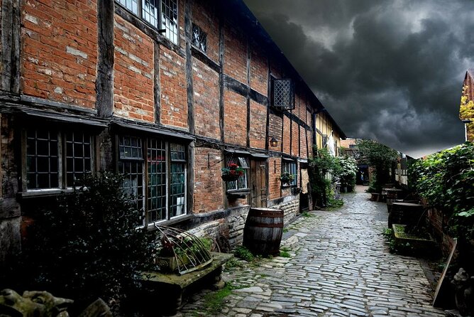 Ghost Tour by Lantern Light - About Your Stay