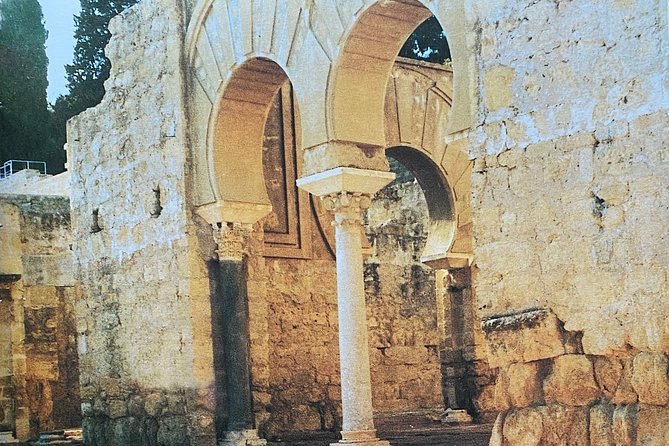 Guided Tour of Medina Azahara in Spanish Without Bus. Official Guides - Tour Overview and Details