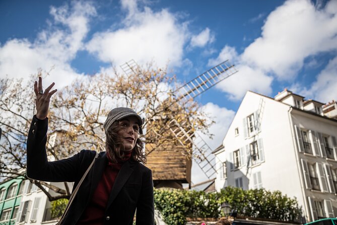 Guided Tour of Montmartre in Songs With a Professional - Key Points