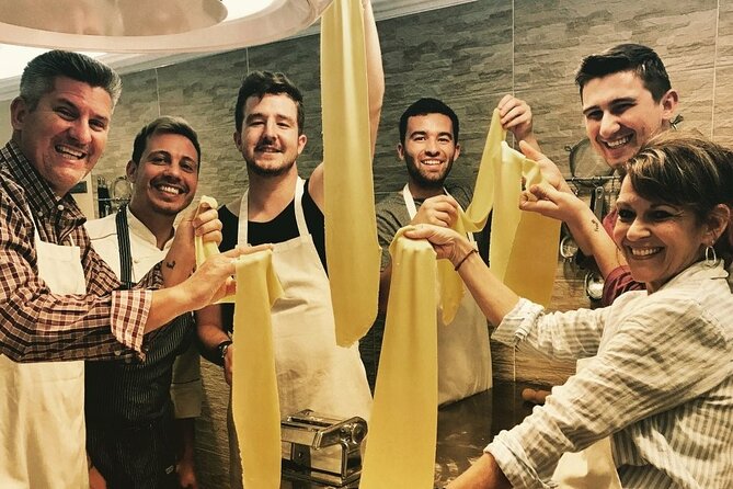Hands on Deluxe Traditional 4-Course Dinner With Fresh Pasta - Key Points