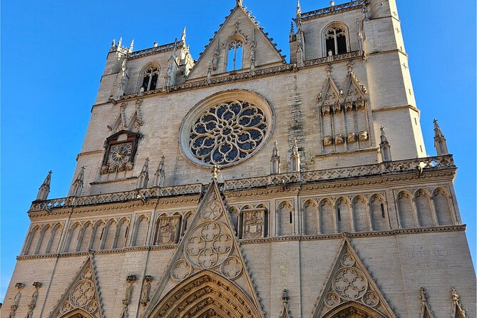 Lyons History and Must-Sees With a Local! (English Walking Tour) - Key Points