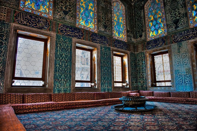 Magical Sights of Istanbul Private Walking Tour - Exploring the Blue Mosque