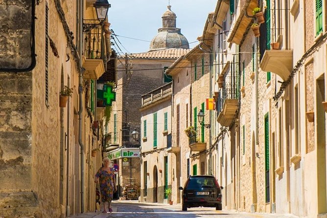 Mallorca: Windmills, Legends and Charming Villages - Discovering the Legend of Randa Mountain