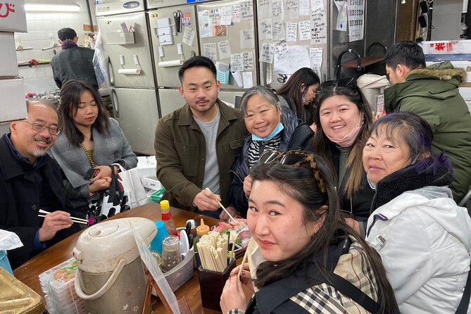 Nishiki Market Walking Food Tour With Local Guide - Key Points