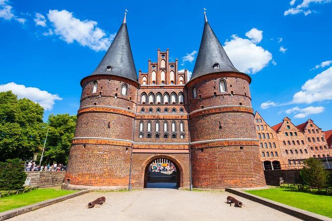Private 5-Hour Hamburg Countryside Tour With a Former Policeman - Key Points