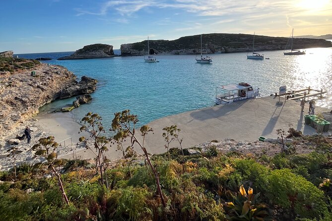 Private Boat Charter Review: Unforgettable Island Experience - Overview and Key Features