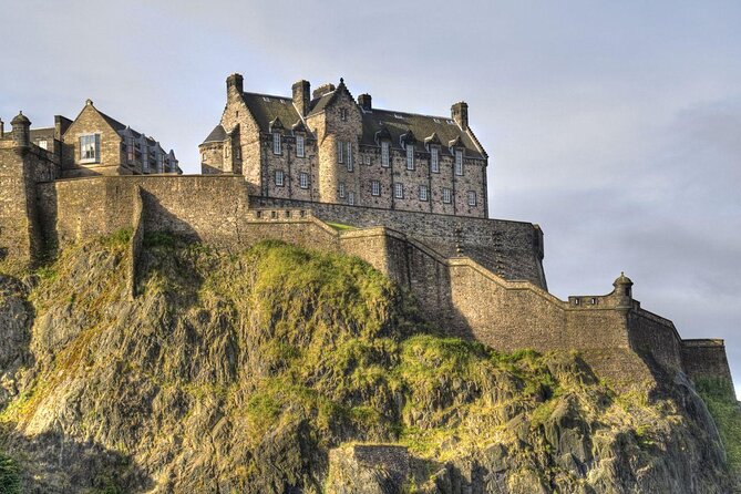 Private Edinburgh Full Day Guided Tour in a Luxury Levc Txe - Key Points