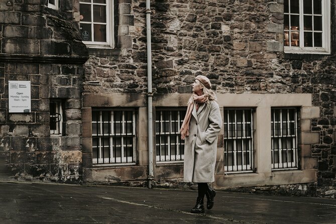 Private Photoshoot in Edinburgh With a Professional Photographer - Overview of the Photoshoot Experience