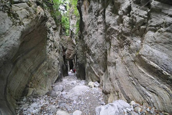 Ridomo Gorge Hike to MANA Spring - Key Points
