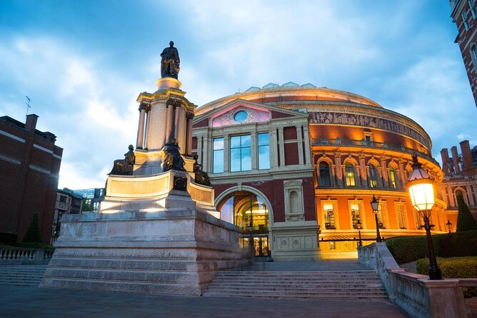 Royal London Walking Tour With High Tea at Kensington Palace - Key Points