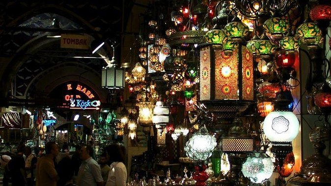 Shopping Therapy in Old Bazaars - Key Points