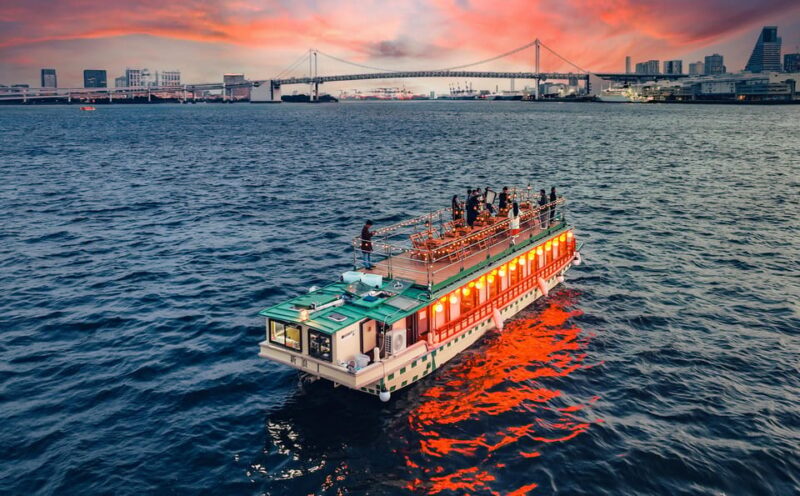 Tokyo: Dinner Cruise & Show Cherry Blossom Season Exclusive - Key Points
