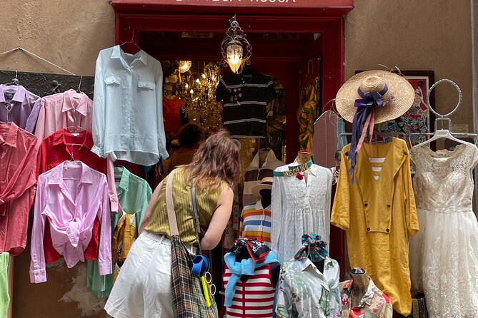 Vintage Shopping Tour in Milan - About Your Stay