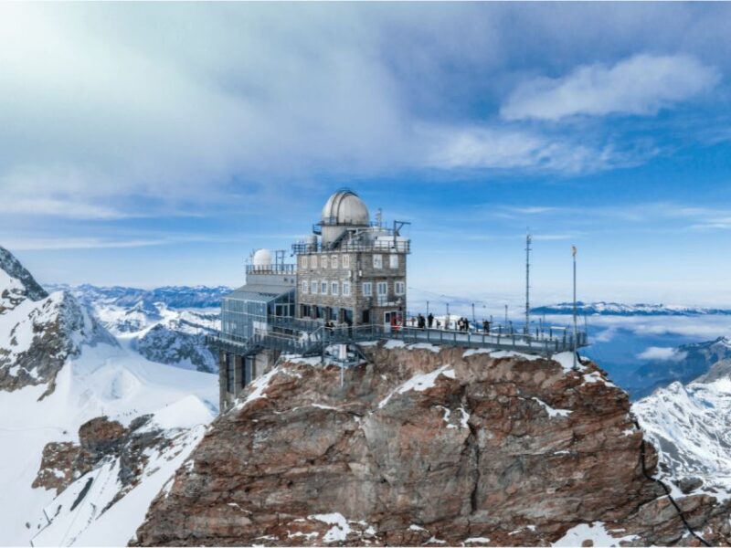 Zurich: Private Day Trip to Jungfrau and Lauterbrunnen - Tour Guide and Languages