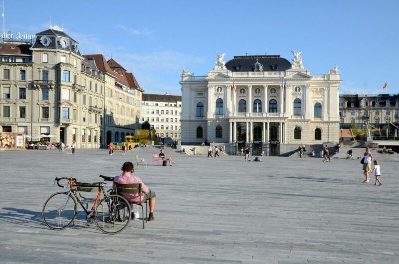 Zurich Private Walking Tour - Key Points