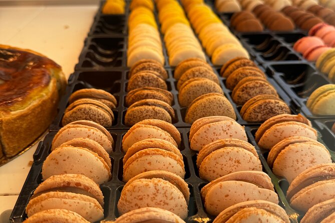 #1 Montmartre Pastries Food Tour | 6 Tastings | Max 8 Ppl - Key Points