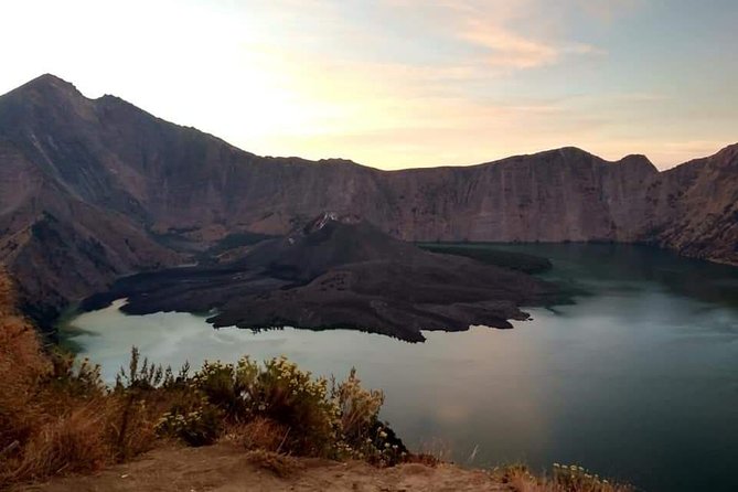 2D1N Senaru Crater Rim Trekking - What’s Included and What’s Not