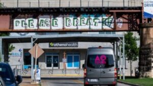 Austin: City and Hill Country Non-Stop Tour in a Mercedes