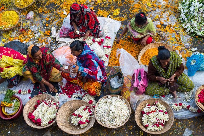 Explore Dhaka City in a Local Way !! - Authenticity and Local Flavor Through Reviews