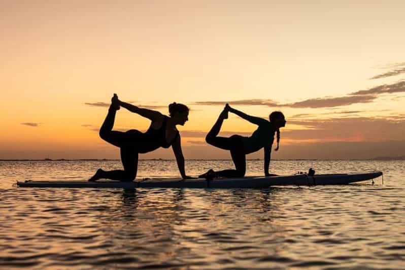 Honolulu: Sunset SUP Yoga Class - What is the Sunset SUP Yoga Class?