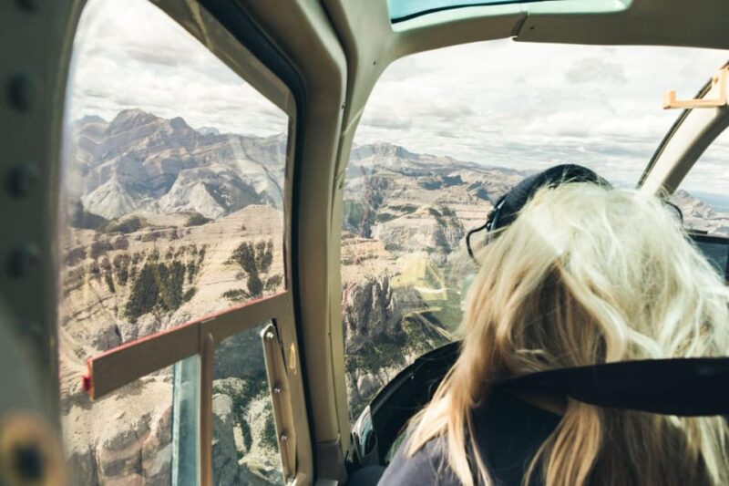 Kananaskis: 30-Minute Heli Tour of Minnewanka Lake and Banff - The Itinerary in Detail