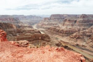 Las Vegas: Grand Canyon West Rim Tour with Hoover Dam Stop