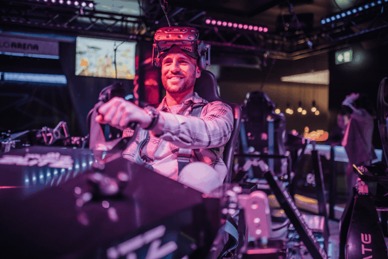 Zurich: Virtual Reality Space Racing Simulator - Futuristic Racing Landscapes