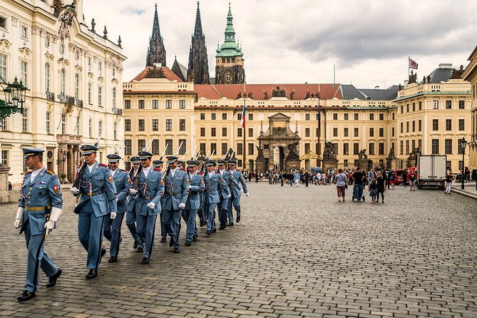 1-Hour Introductory Tour of Prague Castle With Fast-GET Admission Ticket - Exploring Prague Castle at Your Pace