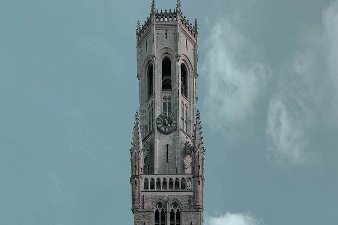 2-Hour Historical Walking Tour in Bruges With Praline Included - Inclusions in the Tour