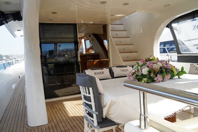 2-Hours Luxury Private Yacht Cruise on Bosphorus Istanbul - Bosphorus Cruise Itinerary and Duration