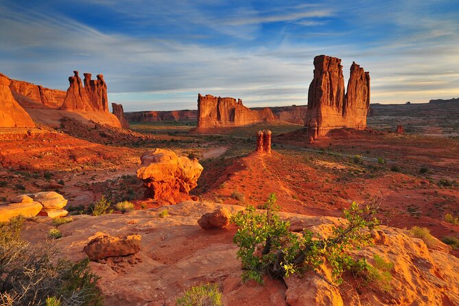 3-Hours Sunset Arches National Park Pavement Sights Tour - Highlights of the Tour Experience