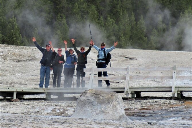 6-Mile Geyser Hiking Tour in Yellowstone With Lunch - Inclusions and Amenities