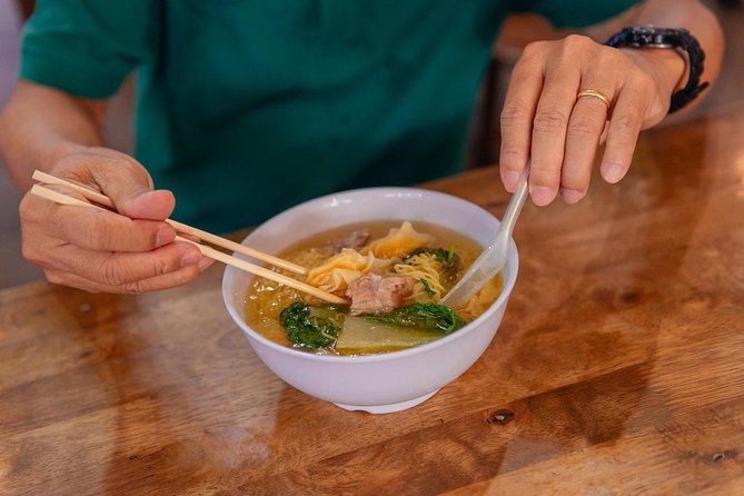 A Taste of Singapore: Hawker Center Private Customized Food Tour - Real Experiences from Travelers