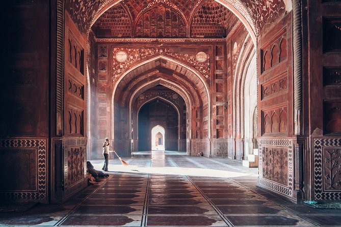 Agra Guided City Tour: Taj Mahal, Agra Fort, Itmad Ud Daulah - The Practical Side: Transportation, Guides, and Flexibility