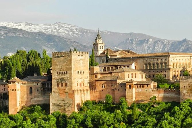 Alhambra Visit With Private Official Guide in Granada - Exploring the UNESCO World Heritage Site
