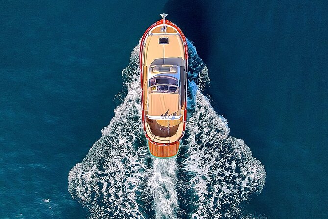 Amalfi Coast Private Boat Day Tour Review - Boat and Capacity Details