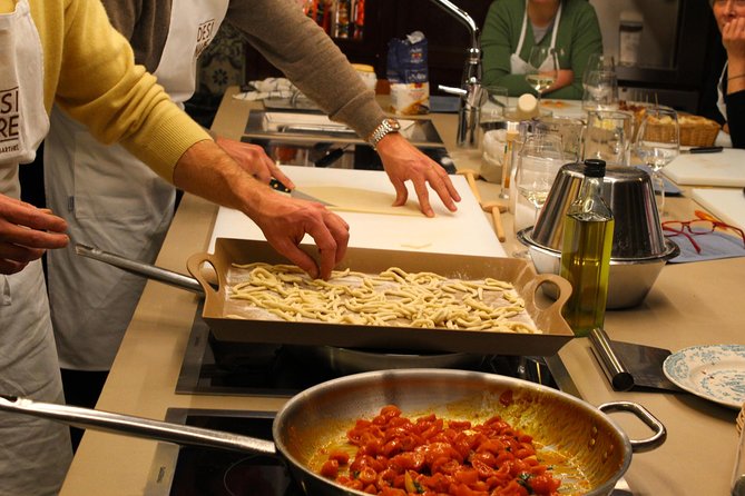 Bari: Home Cooking Class- Make Cavatelli & Capunti With Wine - Small-Group Cooking Class: Cavatelli and Orecchiette