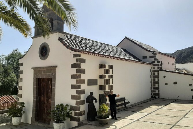 Barranco de las Vacas, caves & village by 2 native guides - The Itinerary in Detail
