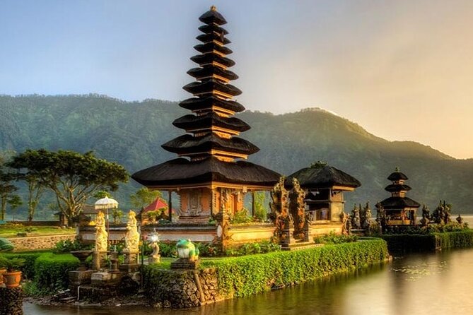 Beratan , lake side temple tour , all inclusive - The Sum Up