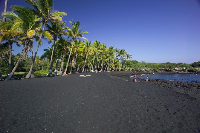 Big Island in a Day: Volcanoes Waterfalls Sightseeing and History - How the Tour Feels in Practice