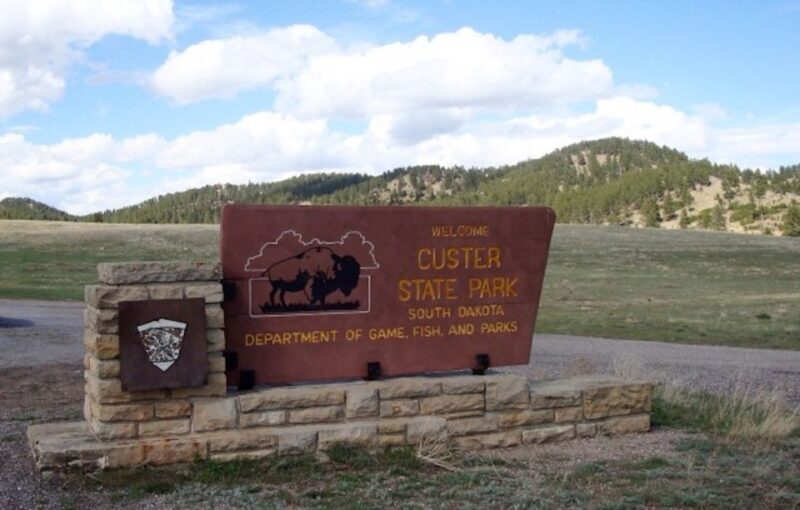 Buffalo Jeep Safari & Mammoth Site Tour - Exploring the Mammoth Site in Hot Springs